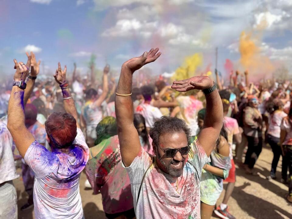 Frisco celebrates Holi with record crowd at annual Festival of Colors ...