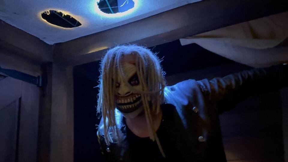 Full Walkthrough of WWE Presents: The Horrors of the Wyatt Sicks at HHN ...