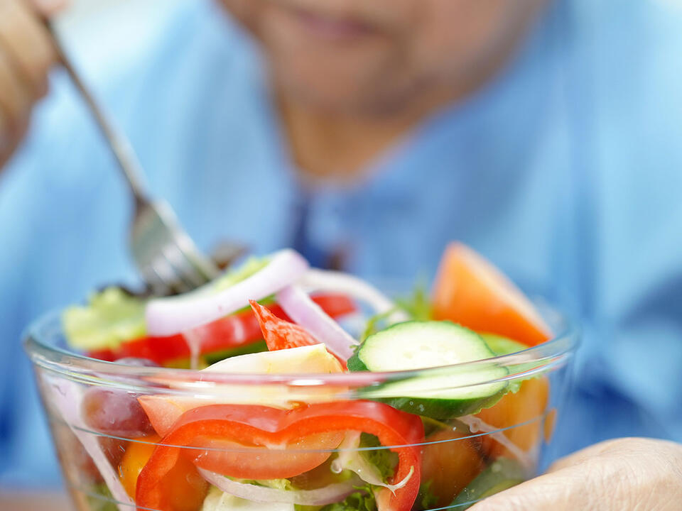 New Study Says Eating Anti-Inflammatory Foods Could Cut Your Chances Of ...