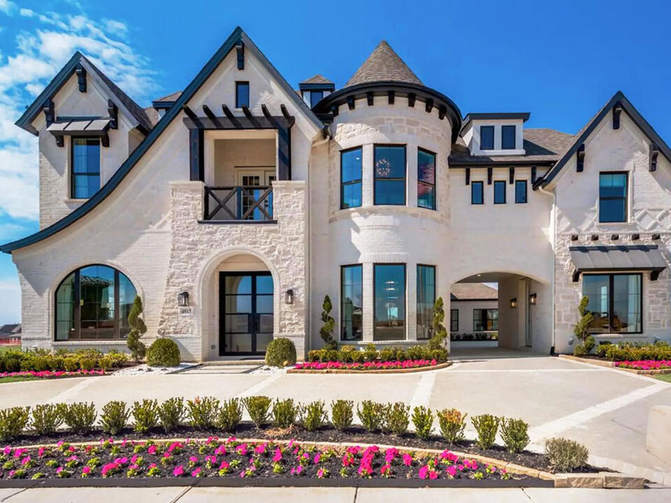 This Inspiring Dream Mansion Looks Like a Suburban Castle