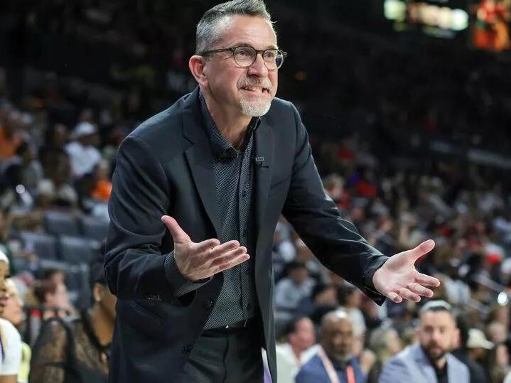 Sparks coach Curt Miller gives inspiring message on gay men in sports