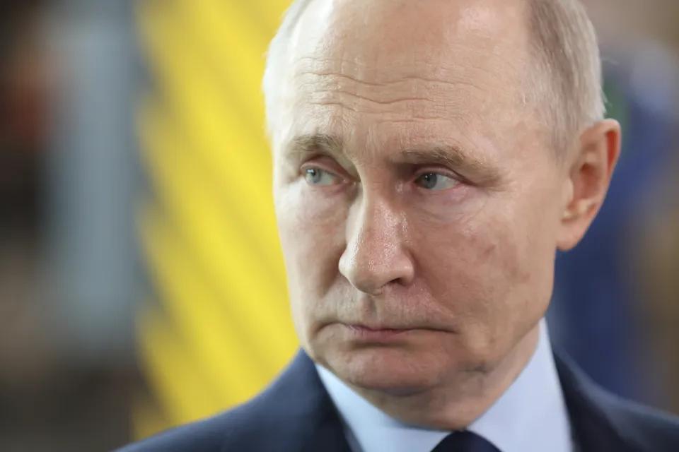 Putin’s deranged wish list & deadline for Trump talks revealed as delusional Vlad dreams of new ...