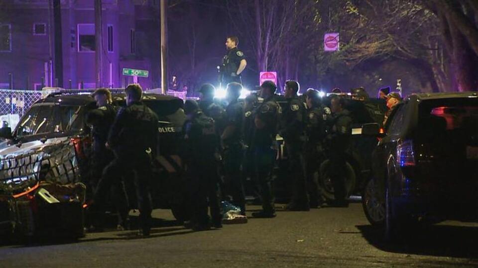 Man with machete barricades himself inside Seattle church, police say ...