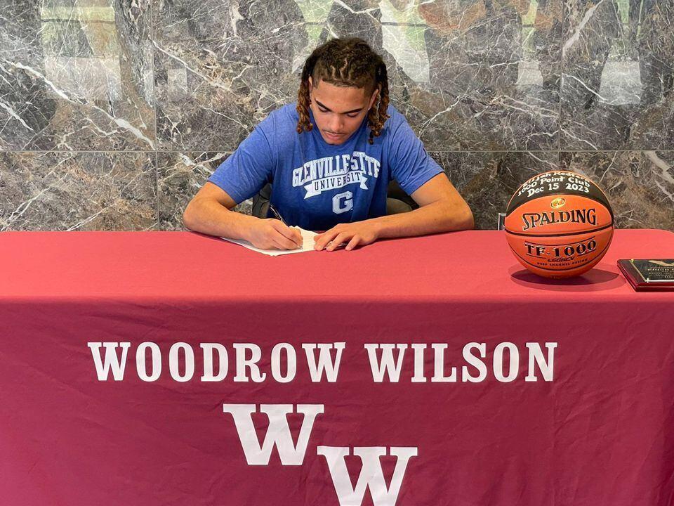 Elijah Redfern signs with Glenville State basketball