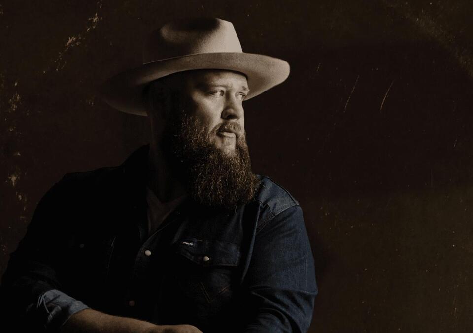 Larry Fleet Excitedly Announces That His “Highway Feet” Podcast Is ...