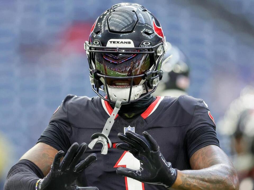 S. Diggs responds to critics S. Diggs responds to critics