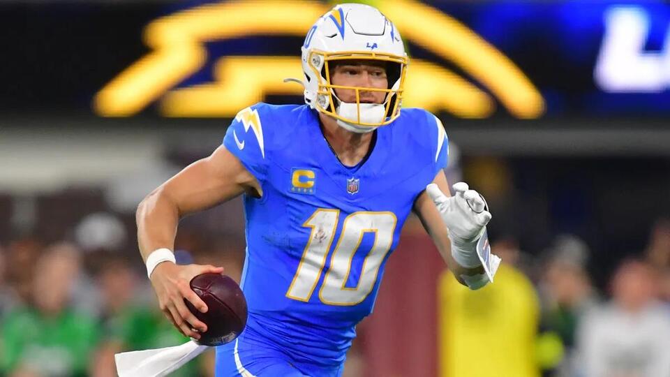 What NFL games are on today? Week 17 TV channels, Saturday schedule ...