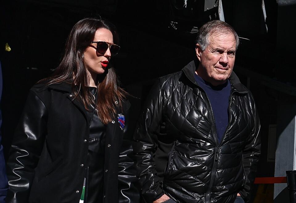Could Bill Belichick’s Relationship Be a Distraction? Domonique ...