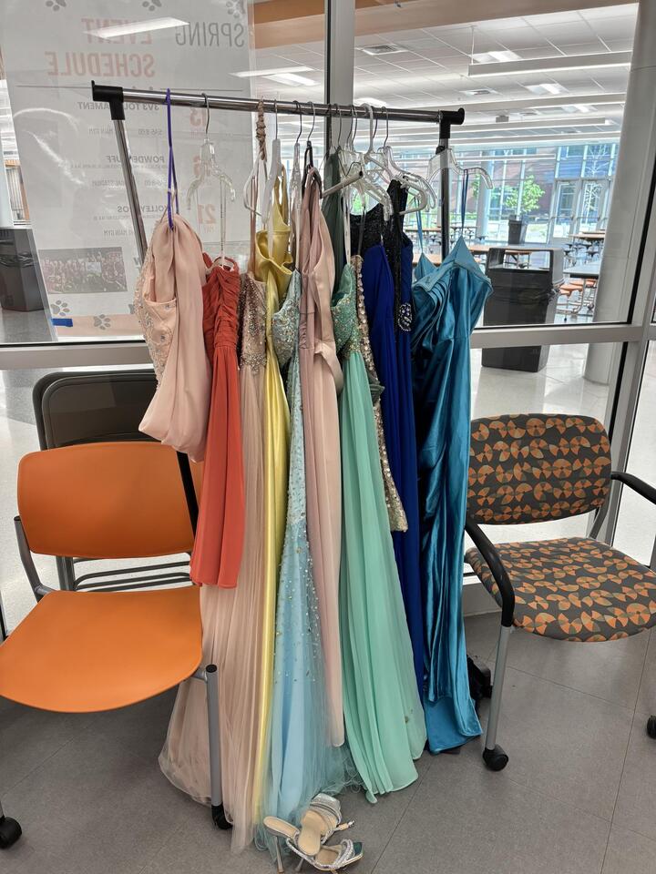 Cost of prom in 2025 - NewsBreak