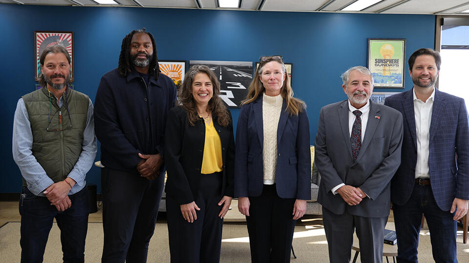 City now has new council members, vice mayor - NewsBreak