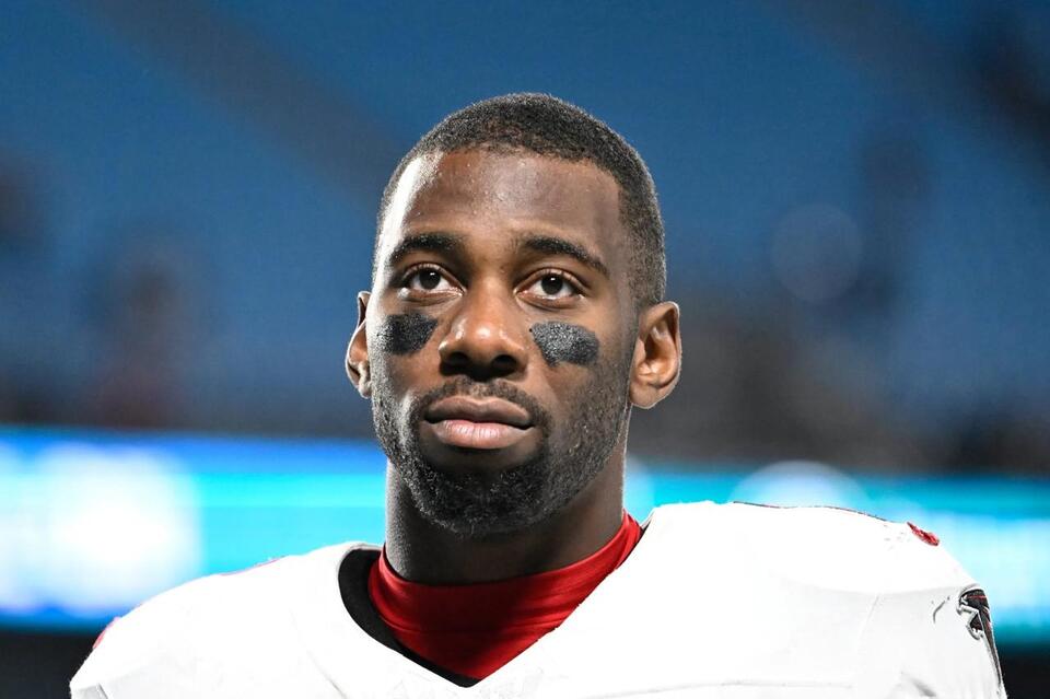 NFL Insider Pours Cold Water on Kyle Pitts Trade Rumors As Falcons TE ...