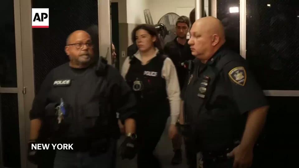 US NY UHC CEO Killed Mangione Court (CR) - NewsBreak