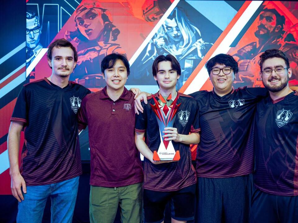 Collegiate League of Legends and Valorant champs have to pay for their ...