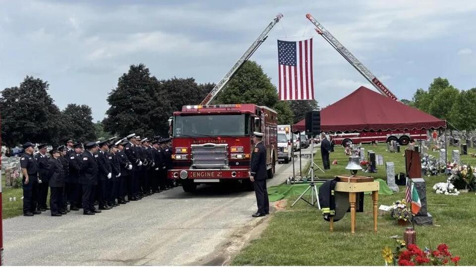Mass. firefighter dies after heart attack following shift - NewsBreak