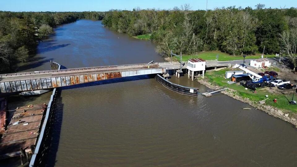 Bayou Grosse Tete draw bridge now fully open after nearly six months of ...