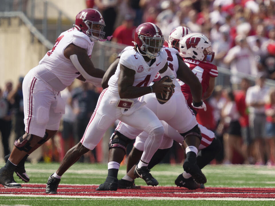 Three Standouts from Alabama's Win Over Wisconsin