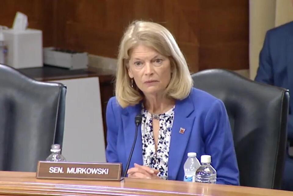 Murkowski introduces menopause research bill - NewsBreak