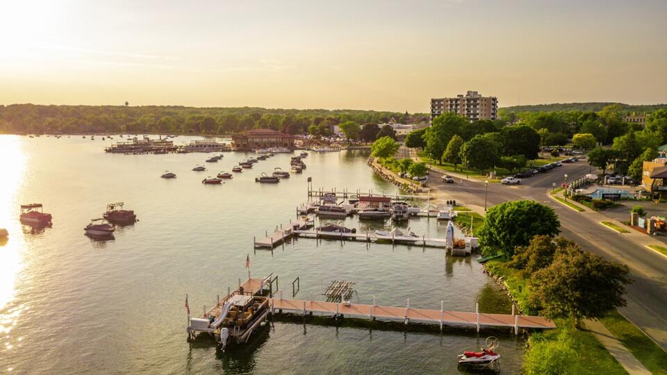 This Wisconsin Lake Town Has Everything You Need for a Classic Summer ...