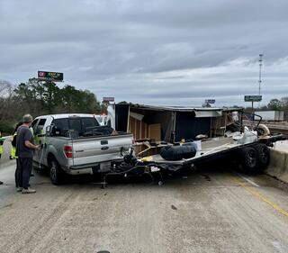 Update: I-10W partially reopened on MS Coast after camper trailer crash ...