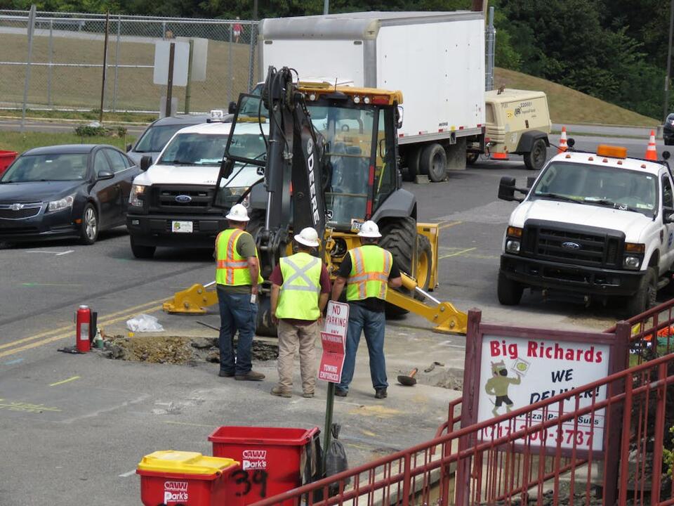 Gas pipeline break on Richard Avenue forces evacuation and road ...