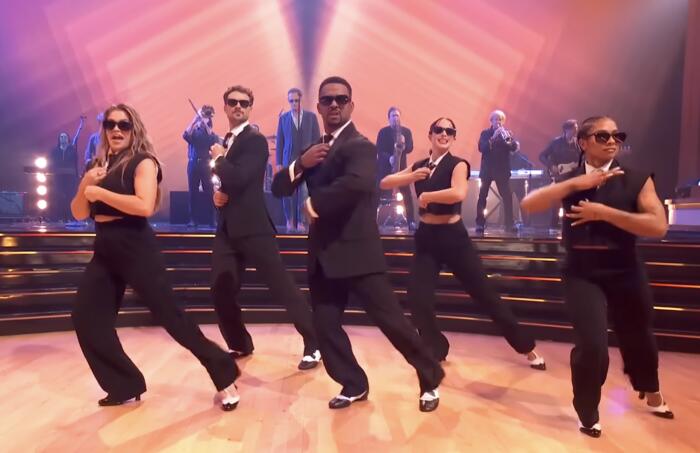 Did Andy Richter Survive Flavor Flav's Incoherent Judging on 'Dancing with the Stars'? - NewsBreak