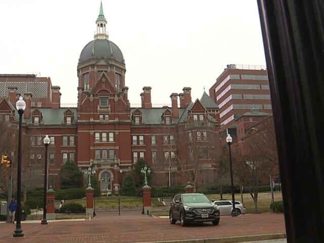 Johns Hopkins announces mask requirements for hospitals and doctors ...