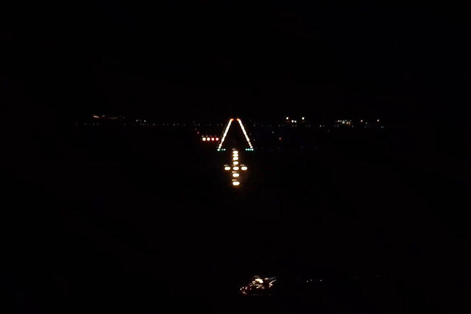 How To Fly Visual Approaches At Night, And Do It Safely - NewsBreak