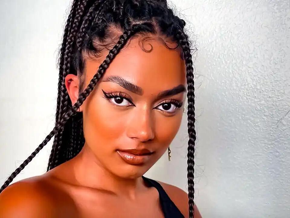 Who Is Jazlyn Martin? 5 Things to Know About Bel Air Season 3 Jackie ...