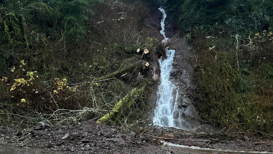 Highway 101 closed in several locations along Oregon Coast due to ...