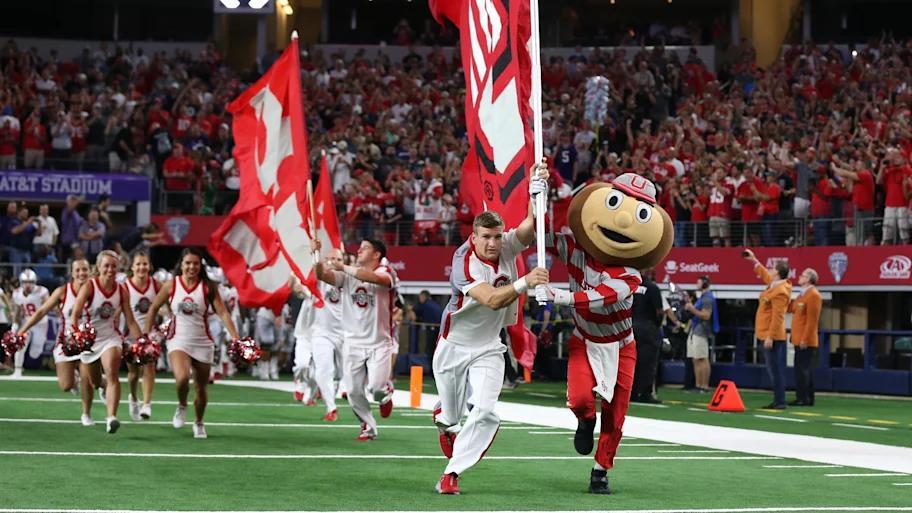 College football top 25 rankings 2025: AP Top 25 Poll released for Week 2 - NewsBreak