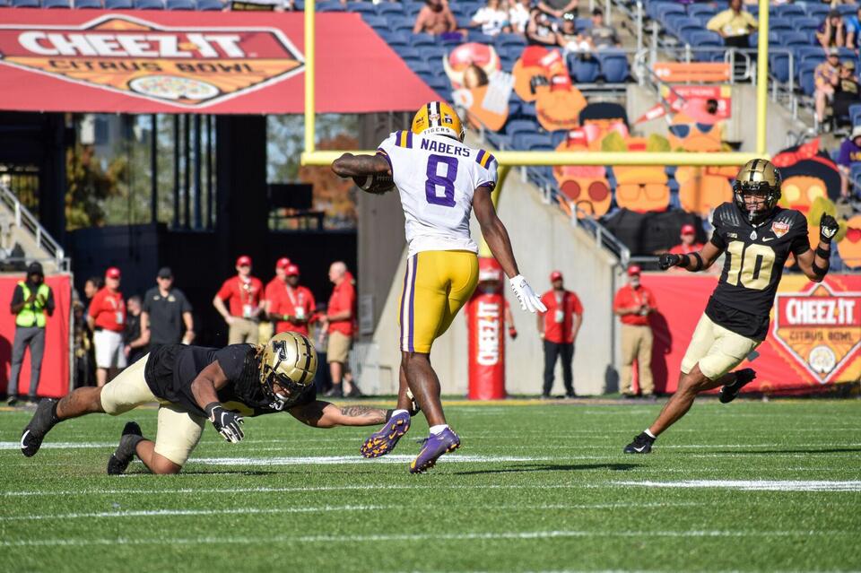 1/2/23 LSU, Bryce Hampton, Cam Allen