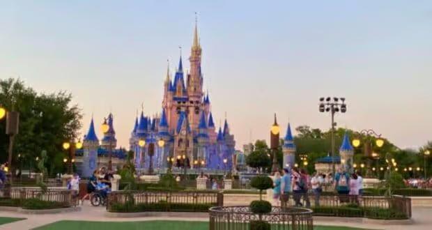Thousands Get Rare Early Glimpse of New Cinderella Castle at Magic ...