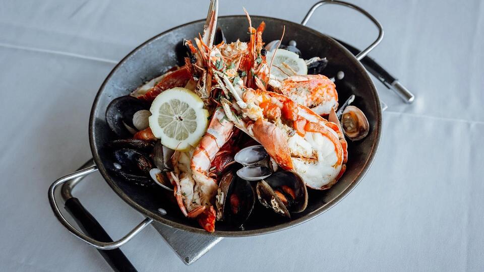 Furnas do Guincho: 45 years serving seafood worth coming back for ...