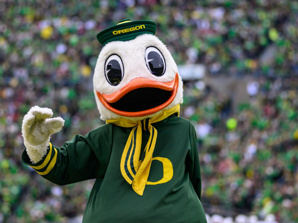 Oregon's New "Fly Era" Uniforms for Big Ten Debut