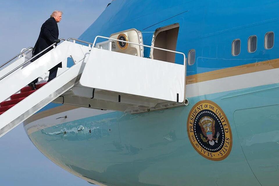 Jet donated by Qatar could start serving as Trump's new Air Force One ...