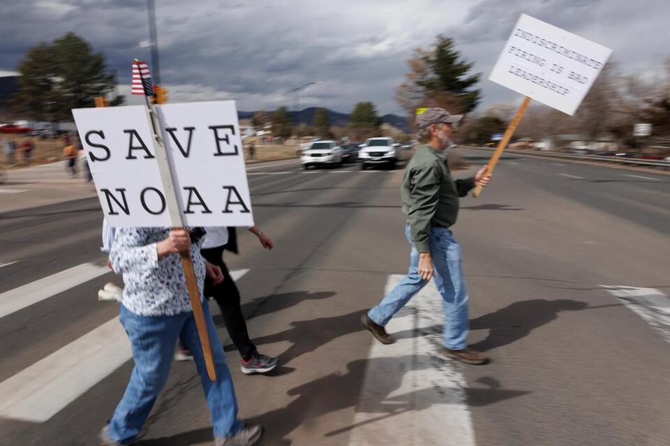 Hundreds gather in front of NOAA campus in Boulder to protest recent ...