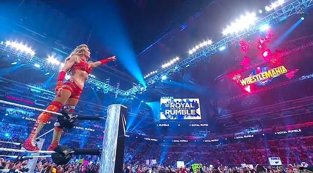 Lyra Valkyria nearly suffers major wardrobe malfunction in the women's ...