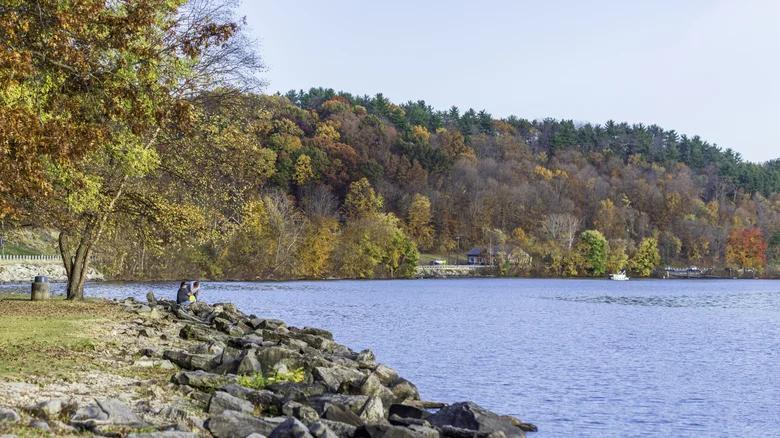 Ohio's Best-Kept Secret Lake Is A Haven For Fishing And Outdoor Fun ...