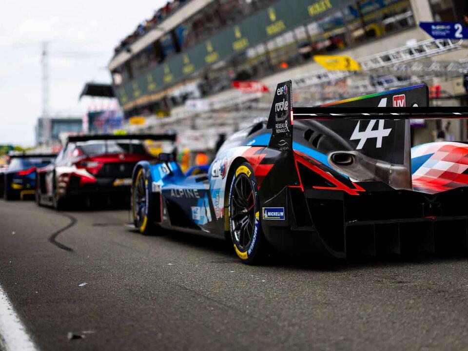 Le Mans Hyperpole: Porsche take dramatic pole position in red flag ...