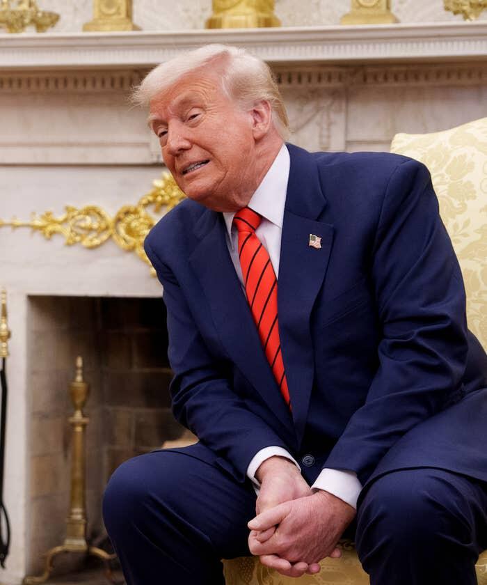 Donald Trump Was Accidentally Smacked In The Mouth By A Reporter's ...