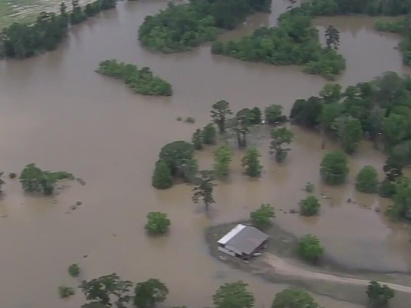 Texas Governor tours damage in Conroe