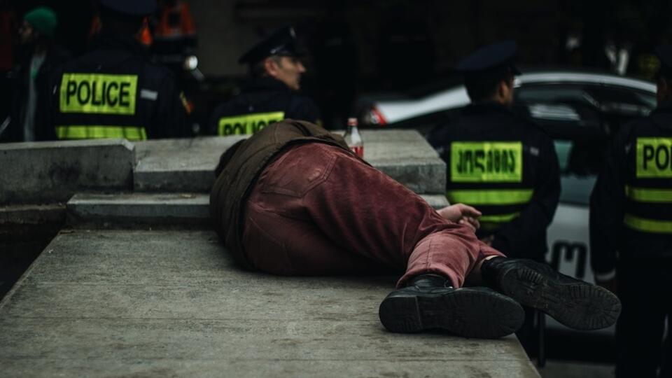Fentanyl crisis: Why homelessness in Denver can be a death sentence ...