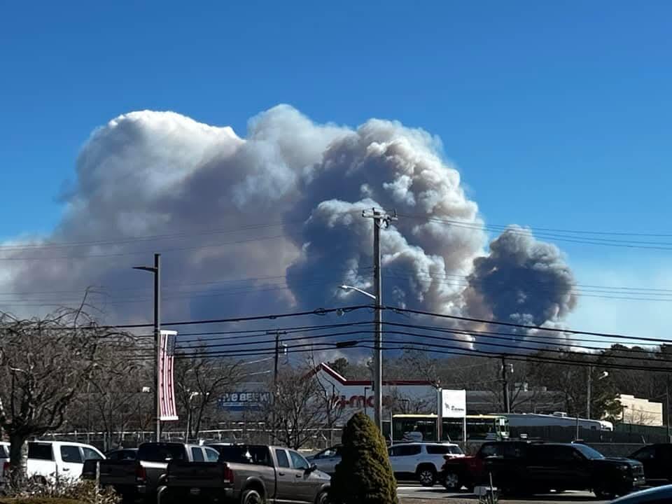Gov. Hochul declares state of emergency as fires burn on eastern Long ...