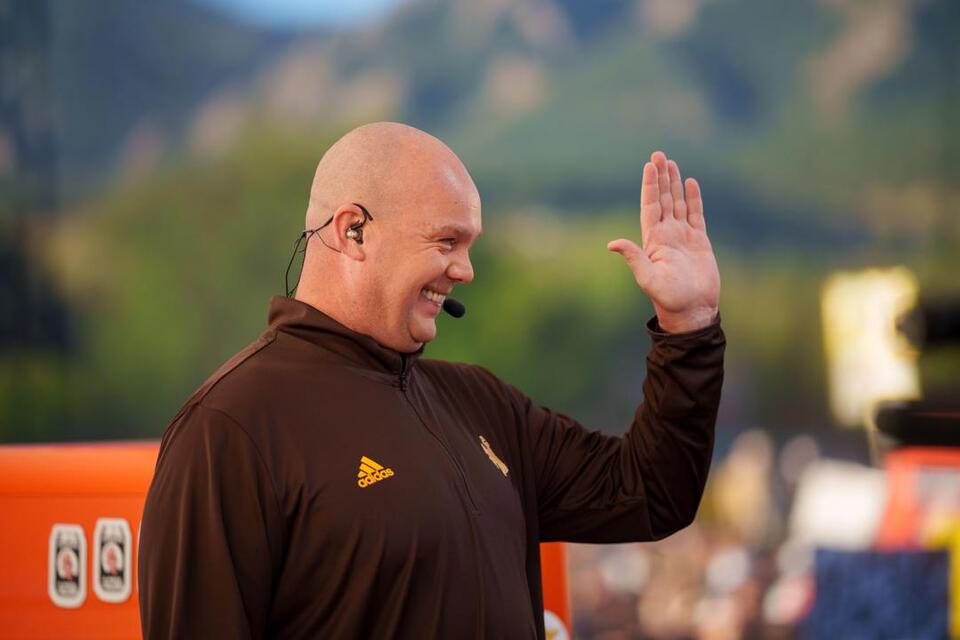 Stanford Steve gives betting pick for Michigan vs. Washington national ...