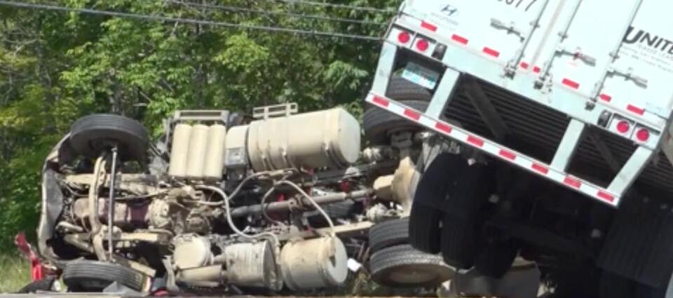 Man died in crash involving dump truck and semi in Maine - NewsBreak