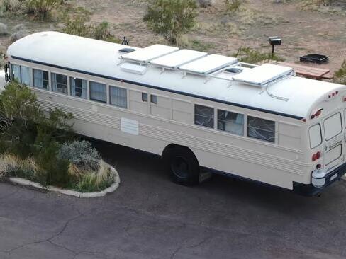 This DIY School Bus Conversion Has a Splendidly Designed Living Space ...