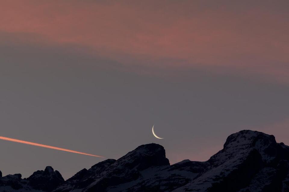 21 Amazing Waning Crescent Facts - NewsBreak