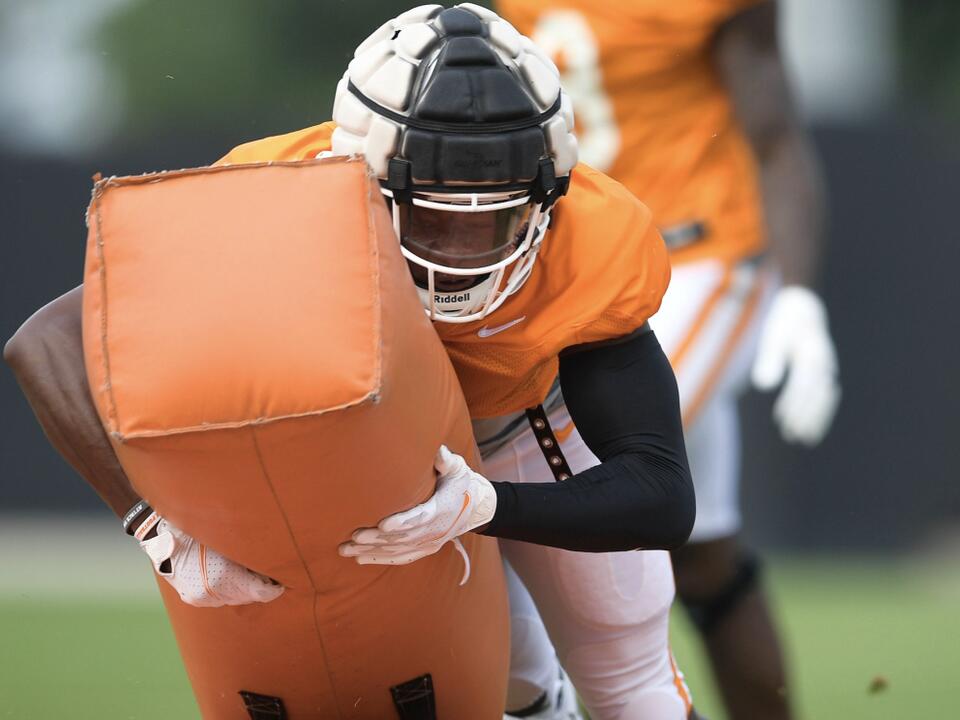 Former Tennessee Vols defensive back who transferred praised by his new ...