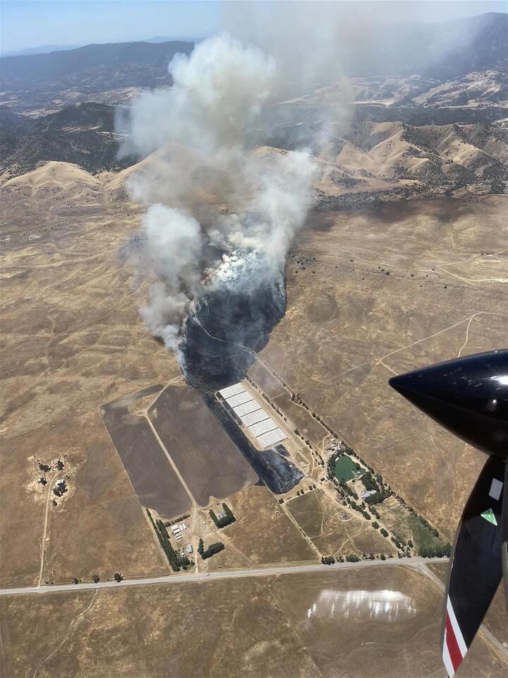 Fire teams responding to 331-acre vegetation fire off Highway 58 in ...