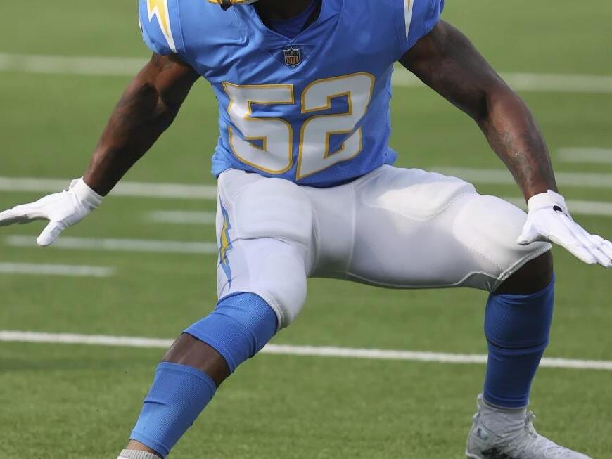 Linebacker Denzel Perryman signs with Los Angeles Chargers for a second ...